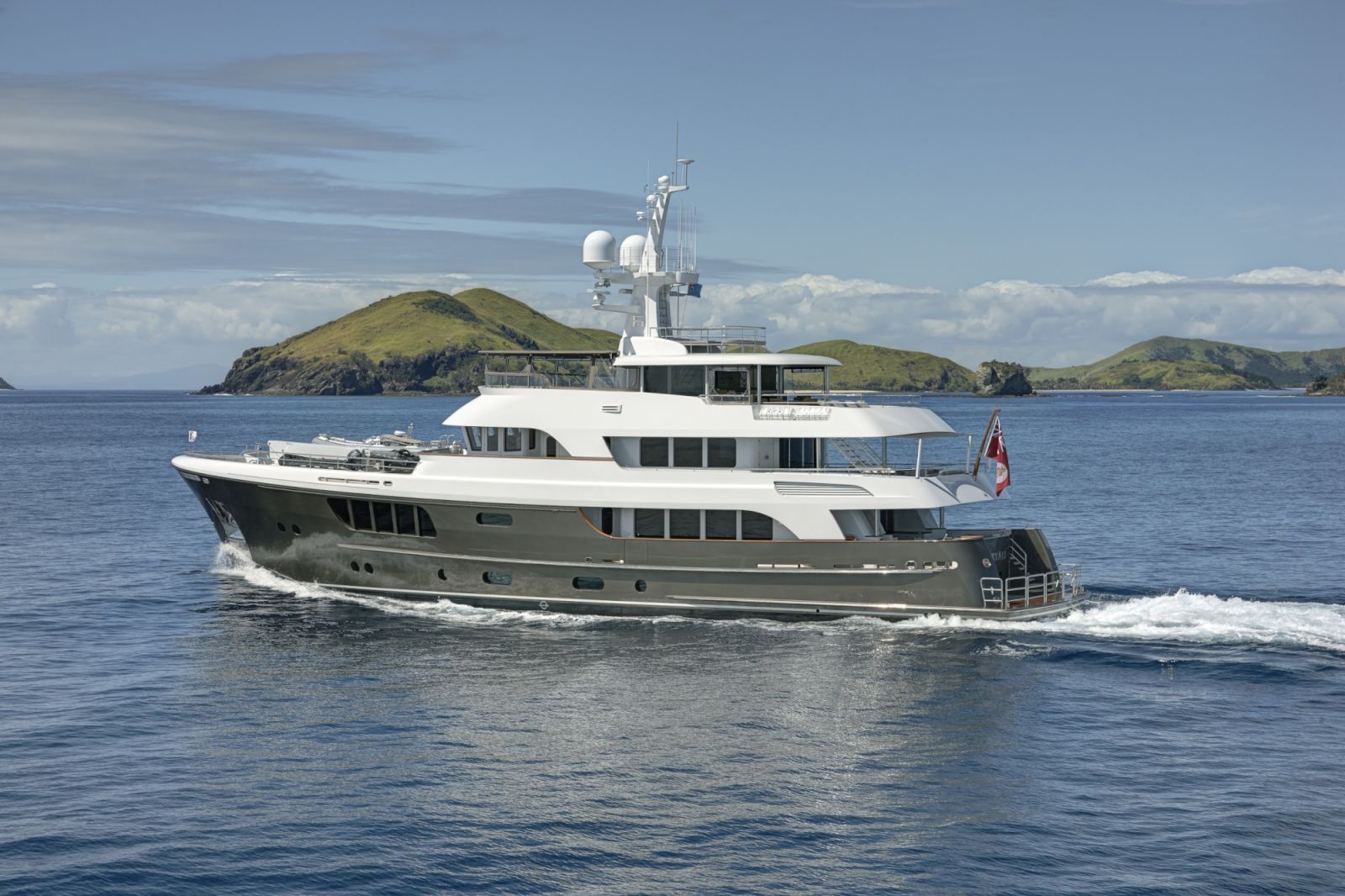 Yacht CaryAli, Alloy | CHARTERWORLD Luxury Superyacht Charters